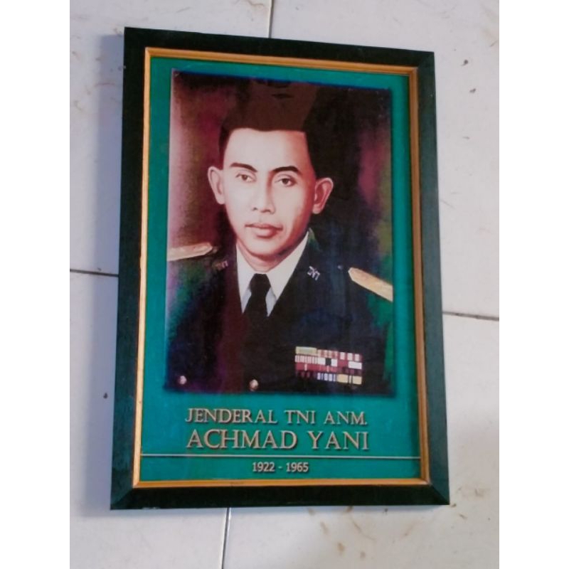 Jual hiasan dinding poster jendral Achmad Yani,si Singamangaraja plus ...