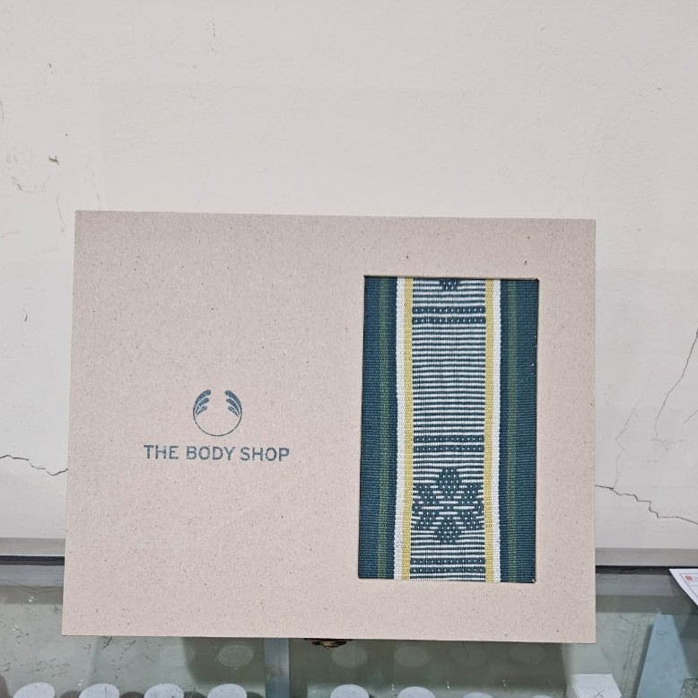 Jual The Body Shop Box Torajamelo Blank Special Collaboration | Shopee ...