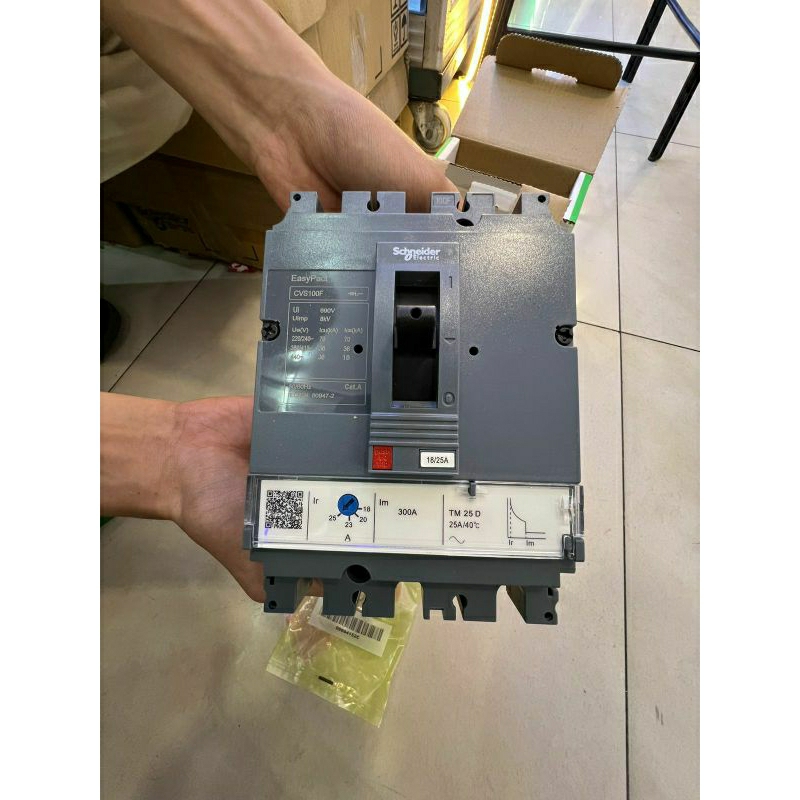 Jual MCCB Schneider EasyPact CVS100F 3 Phase 25 Ampere | Shopee Indonesia