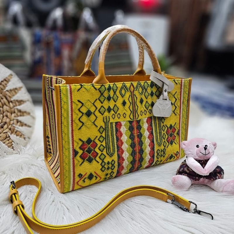 Jual TAS TENUN NTT HANDBAG SELEMPANG PREMIUM TENUN SUMBA NTT DEVA BAGS ...