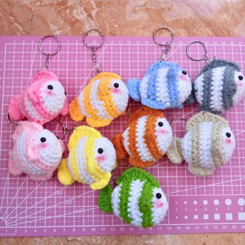 Jual gantungan kunci ikan rajut bag charm | fish crochet keychain ...