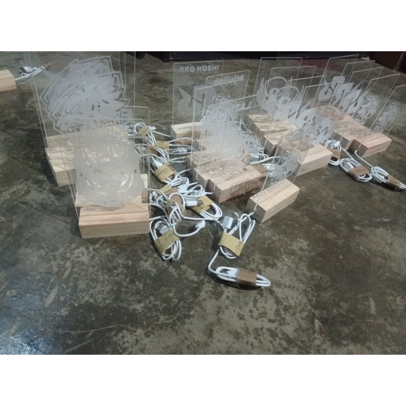 Jual stand akrilik | Shopee Indonesia