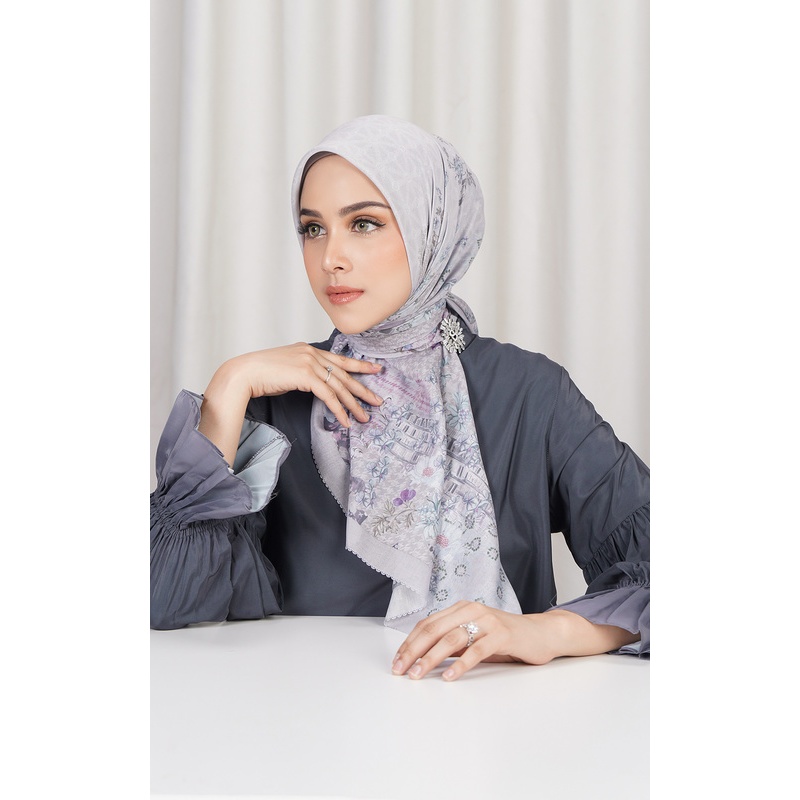 Jual Buttonscarves x Collaborators The Parisian 2.0 Voile Square - Lune ...
