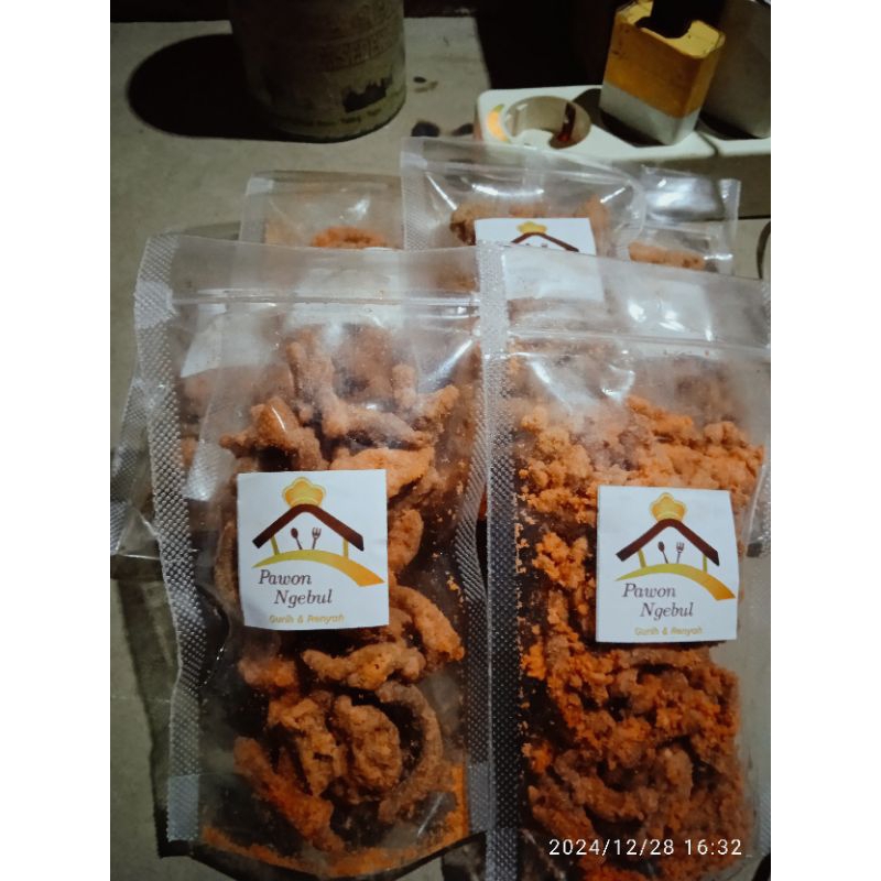 Jual Keripik usus pedas balado 100gram | Shopee Indonesia