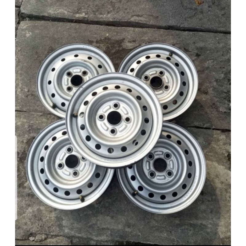 Jual velg ayla bisa karimun r13 pcd 4x100 | Shopee Indonesia