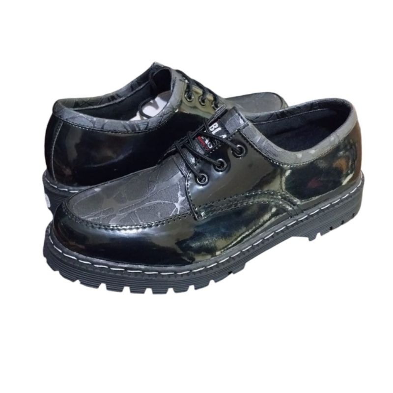Jual SRQ Store | Sepatu Pria Docmart New Hitam Kerja Gaya Jalan jalan ...