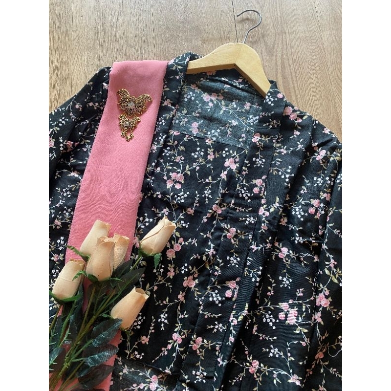 Jual Kebaya Bunga Shabby Chic Modern Cantik Adat Jawa Bridesmaid Cream ...