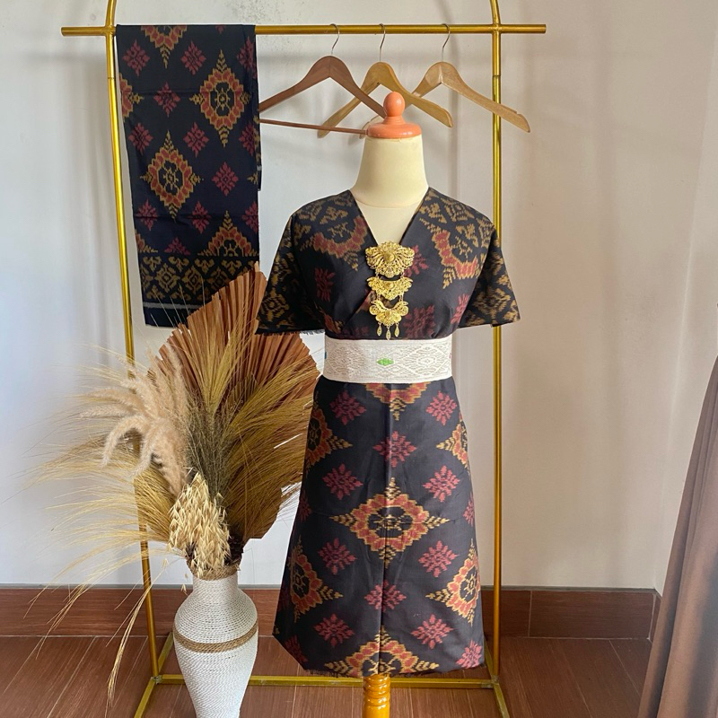 Jual KAIN TENUN ENDEK KHAS BALI MOTIF PATRA HITAM GRINGSING 1 | Shopee ...