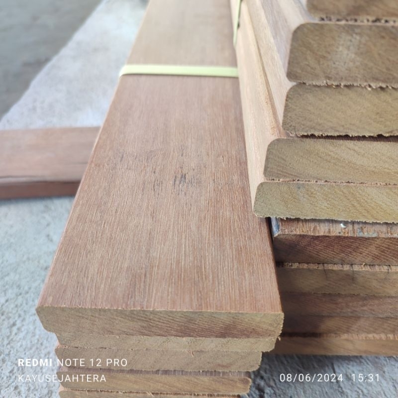 Jual DECKING KAYU ULIN ASLI KALIMANTAN LEBAR 11 cm Panjang 100 cm up ...