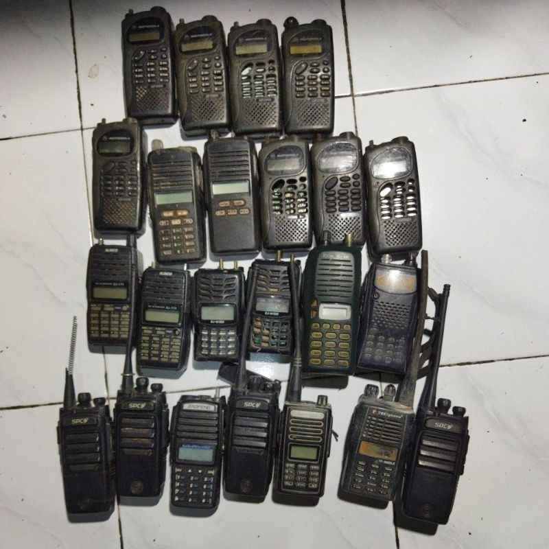 Jual HT BORONGAN 23BIJI MOTOROLA ALINCO ICOM SPC | Shopee Indonesia