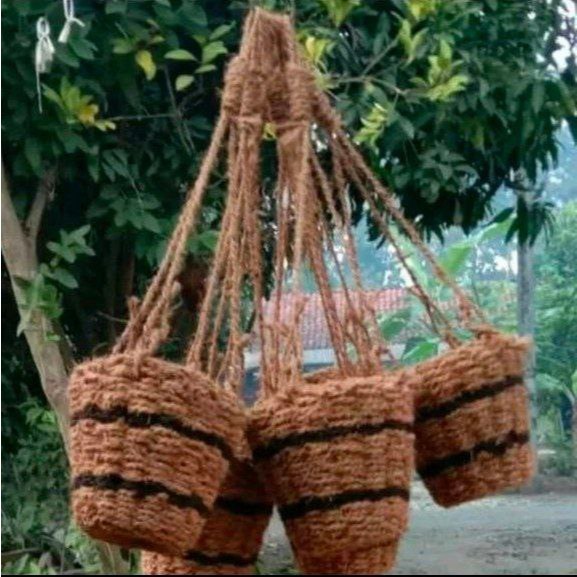 Jual POT GANTUNG ANYAM SABUT KELAPA MEDIA TANAM READY VARIAN POT ...