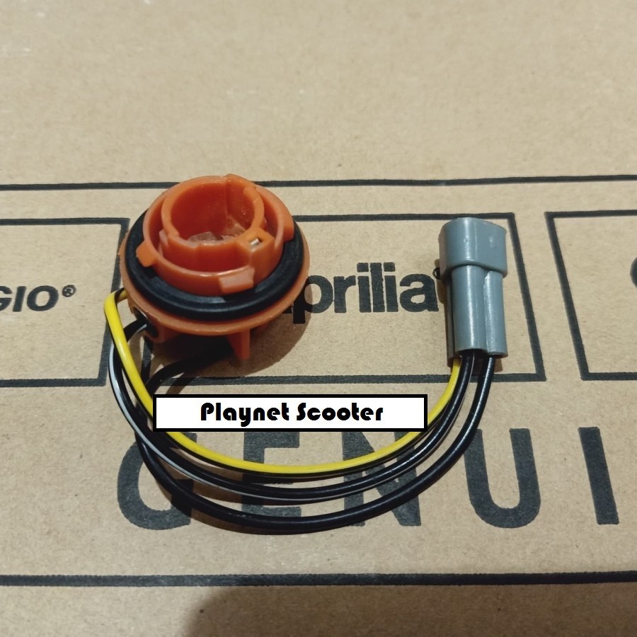 Jual Socket Soket Fitting Lampu Rem Belakang Vespa LX S LXV | Shopee ...