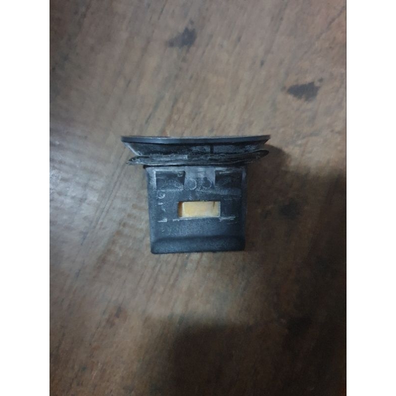 Jual locking klip pengunci jok belakang soluna original copotan ...