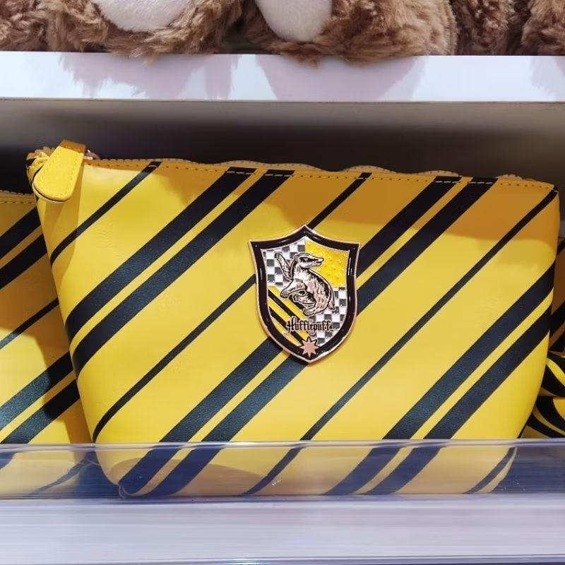 Jual Tas Pouch Make up Hufflepuff Miniso x Harry Potter | Shopee Indonesia