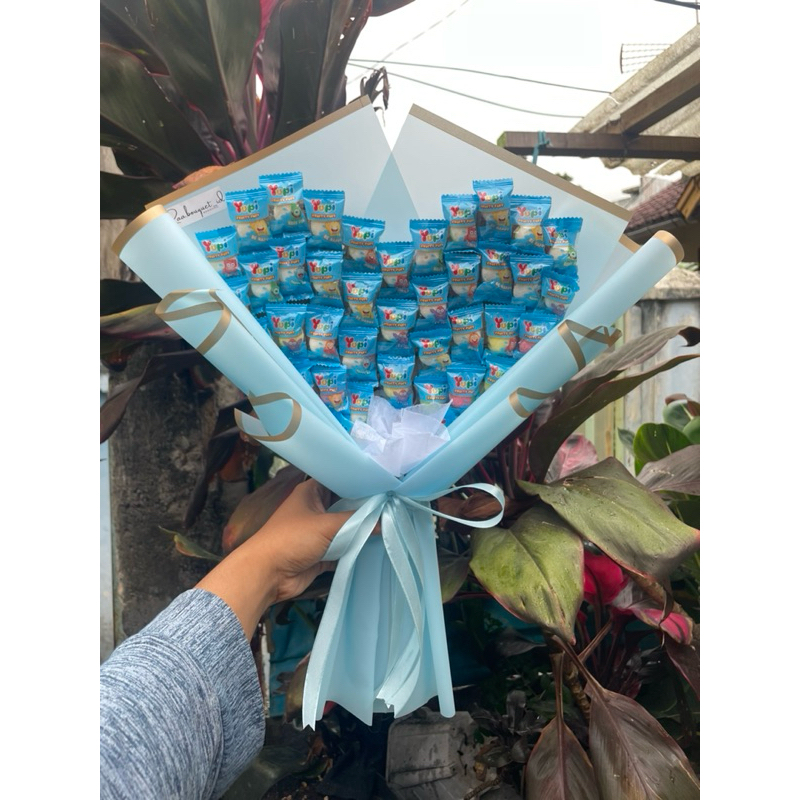 Jual buket yupi fruity puff love / buket snack love / buket snack ...