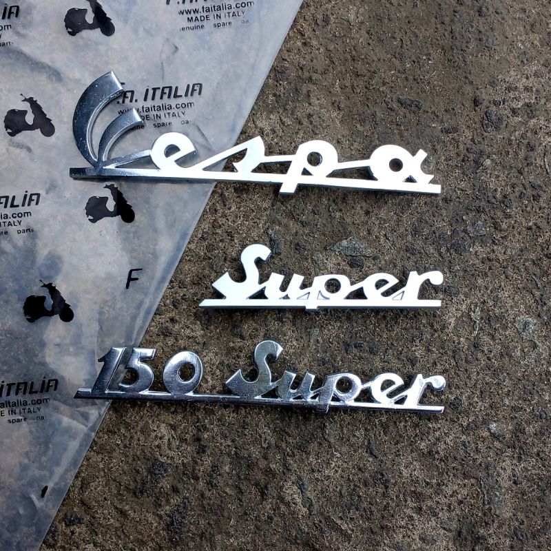 Jual Satu Set Emblem Tulisan Vespa Super Latin Asli Made In Italy ...