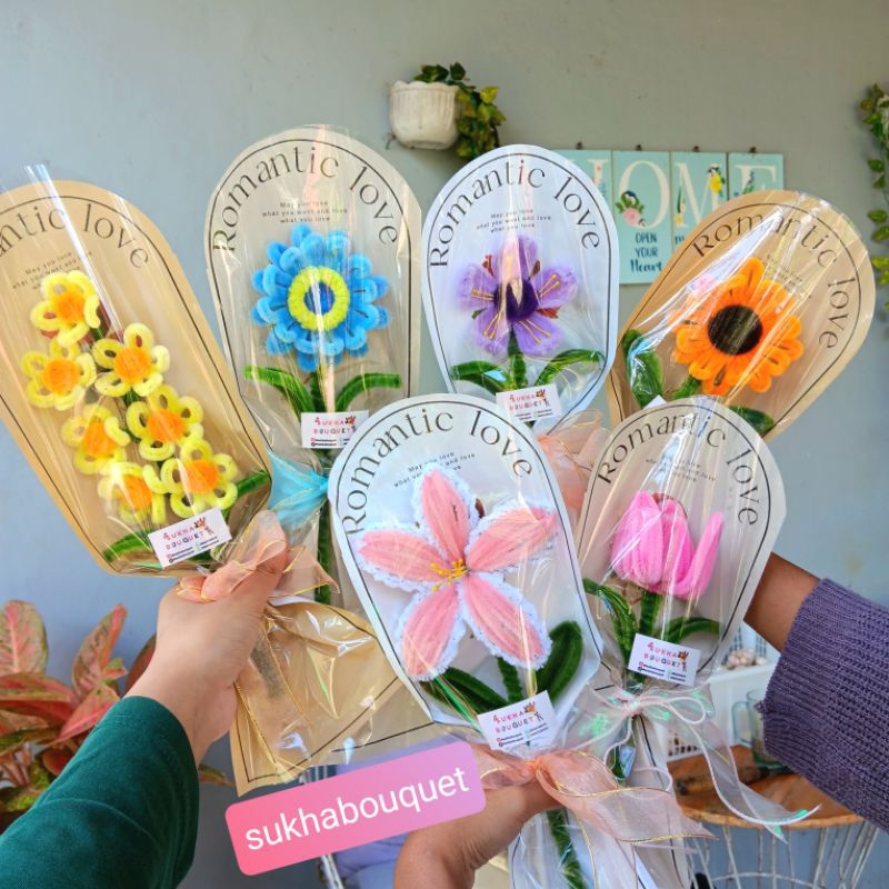 Jual Ready Single Buket Bunga Kawat Bulu Termurah / Bucket Wisuda ...