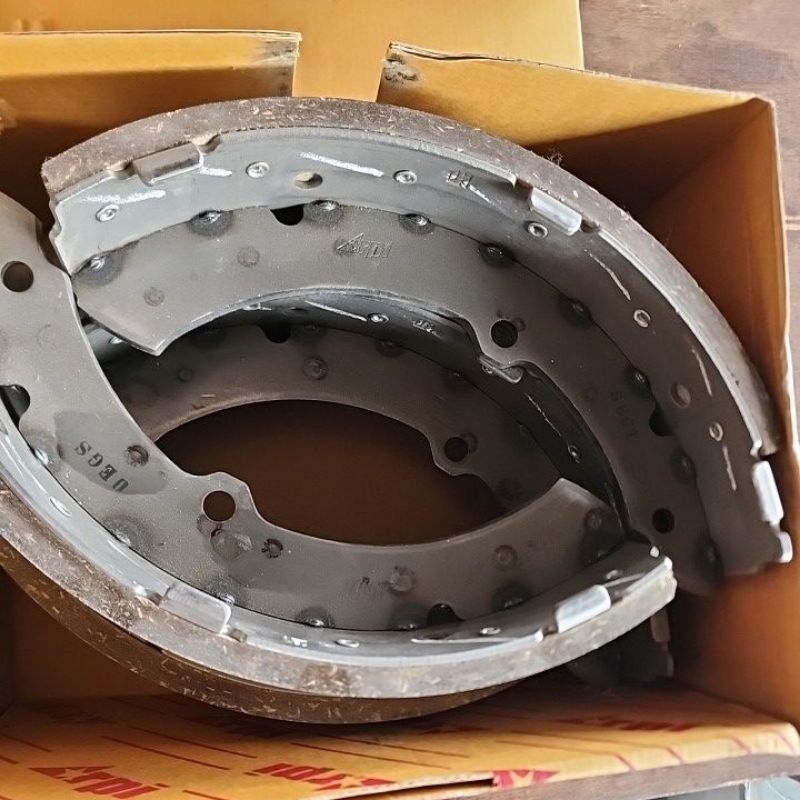 Jual Brake Shoe Kampas Rem + Sepatu Dyna AEL10-26030 Arpi | Shopee ...