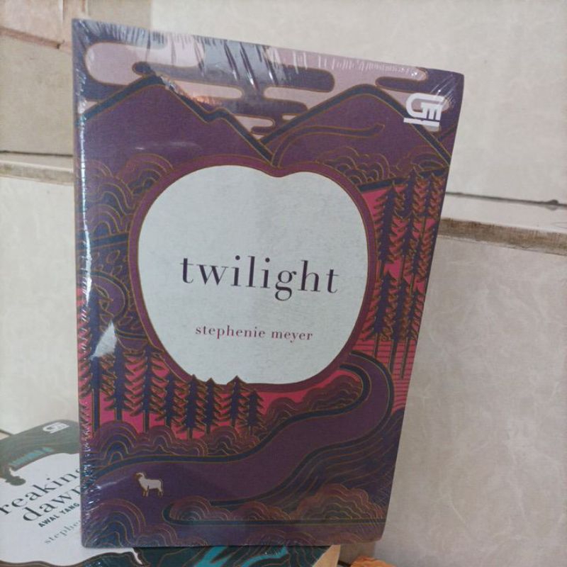 Jual Twilight by: Stephenie Meyer | Shopee Indonesia