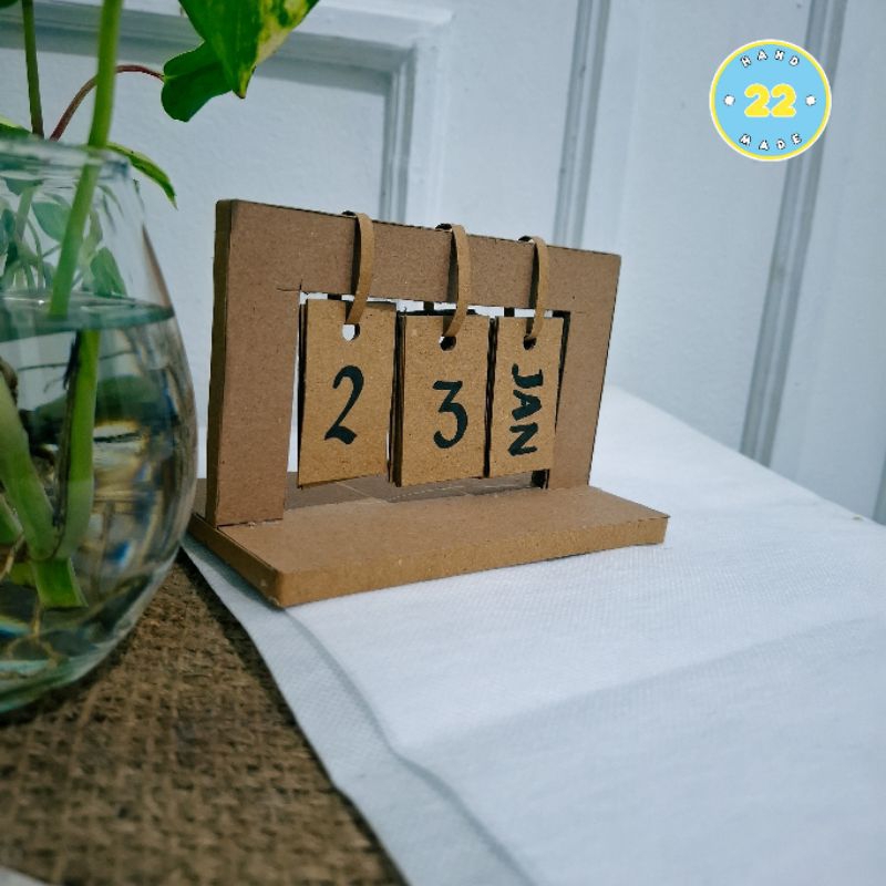 Jual Kerajinan Tangan Kalender dari kardus Daur ulang Kardus Kalender ...