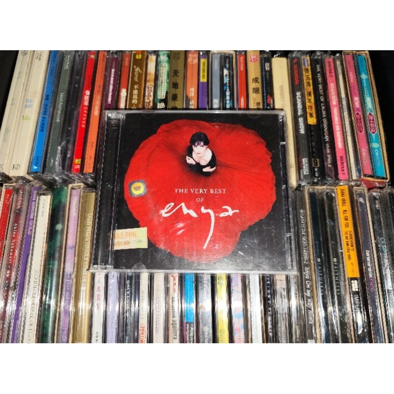Jual CD Musik The Very Best of Enya | Shopee Indonesia
