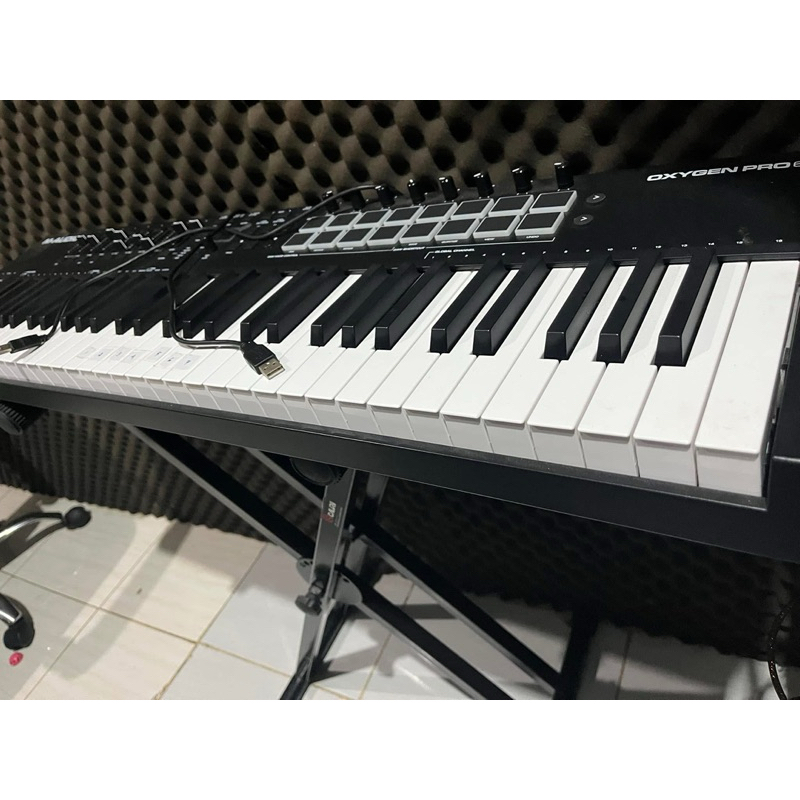 Jual M-Audio Oxygen Pro 61 | Shopee Indonesia