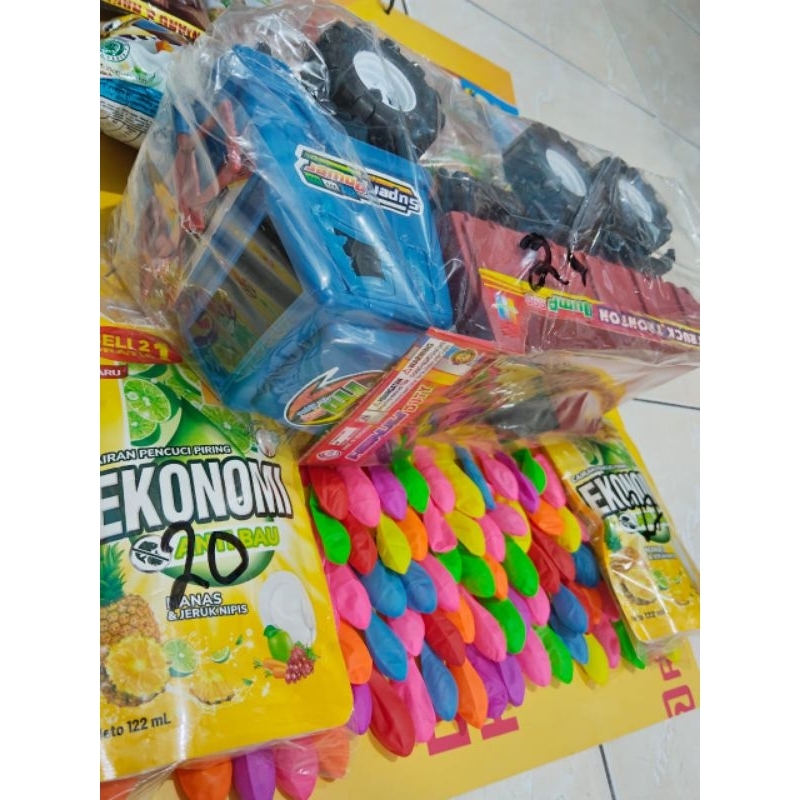 Jual Cabutan balon berhadiah mainan truk isi 100 pcs. TRUK | Shopee ...