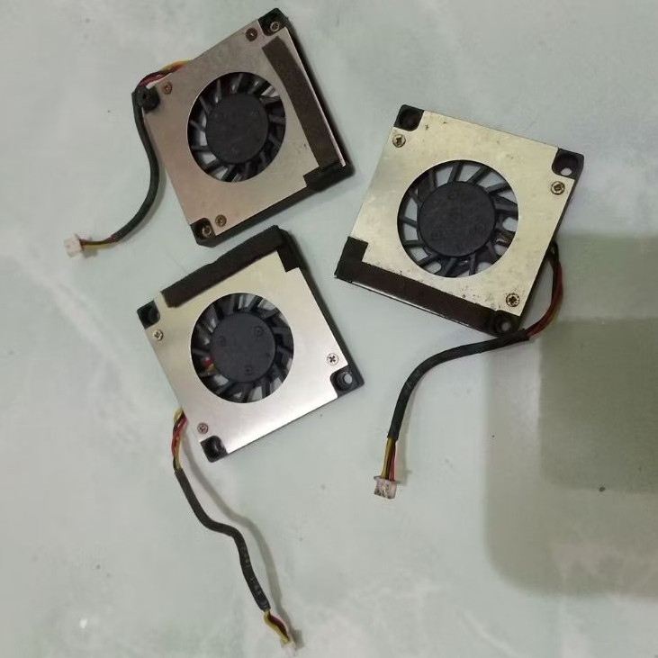 Jual fan pendingin leptop 5Vdc/3pcs pengiriman sesuai foto | Shopee ...