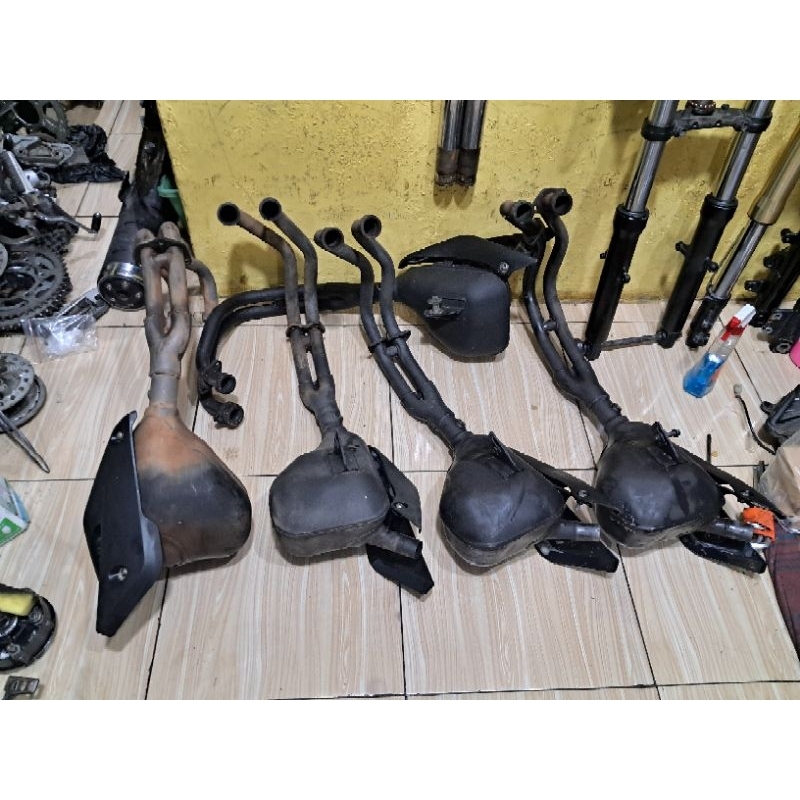 Jual header leheran knalpot yamaha r25 original 2nd copotan | Shopee ...