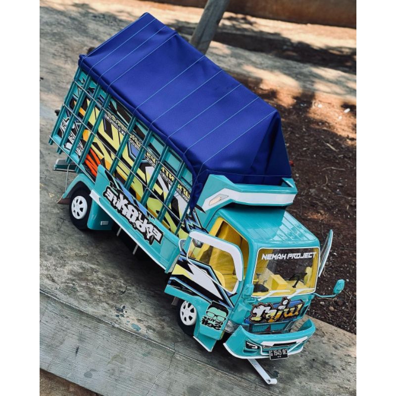 Jual PROMO MURAH MINIATUR TRUK OLENG FULL VARIASI LAMPU BONUS TERPAL ...