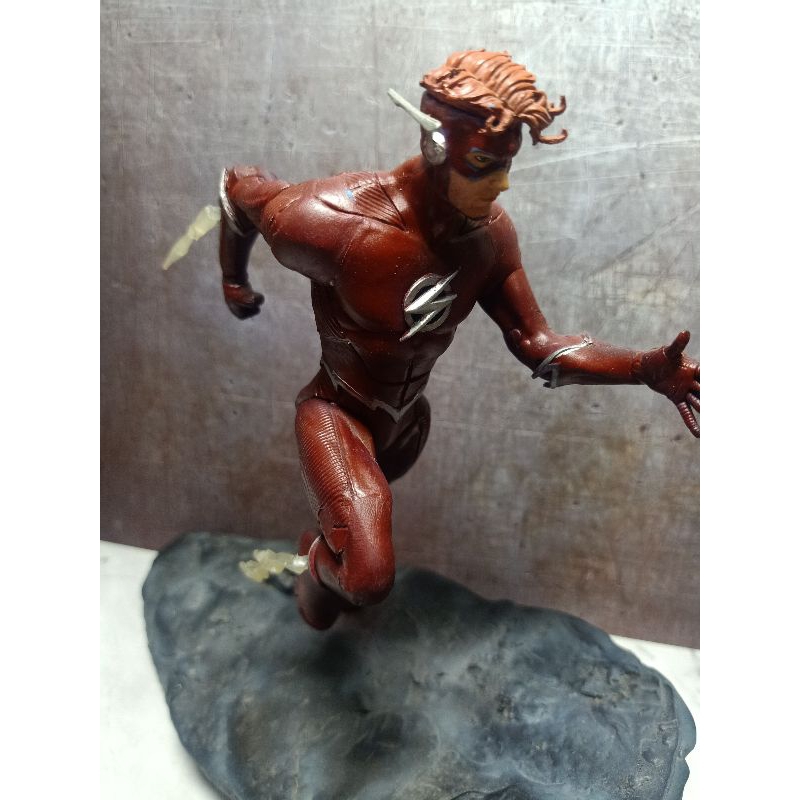 Jual Custom Figure Statue DC Comics Character The Flash with Diorama ...