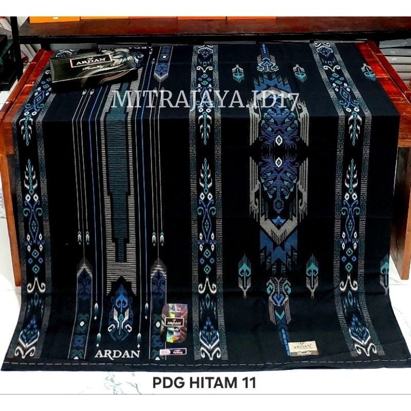 Jual SARUNG ARDAN FAMILY BLACK GRADE GOLD KEMASAN BOX | Shopee Indonesia