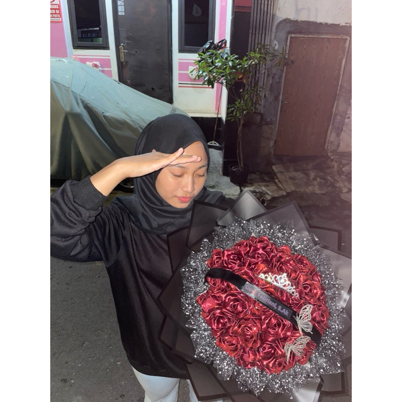 Jual [READY KIRIM INSTANT]Bucket Bunga Pita Satin 20 tangkai | Bucket ...