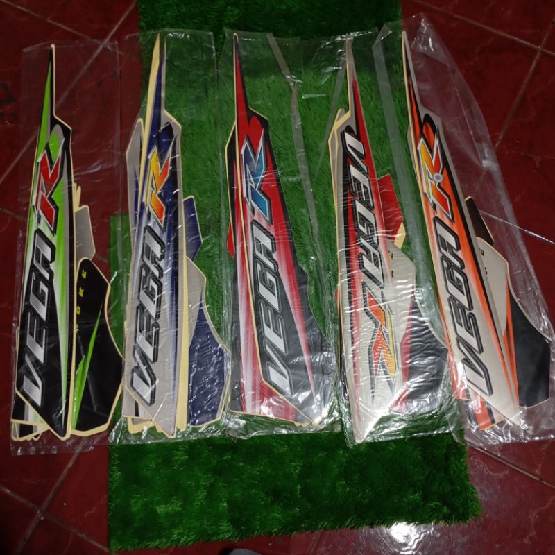 Jual Striping VEGA - Stiker sticker body emblem decal Yamaha Vega box ...
