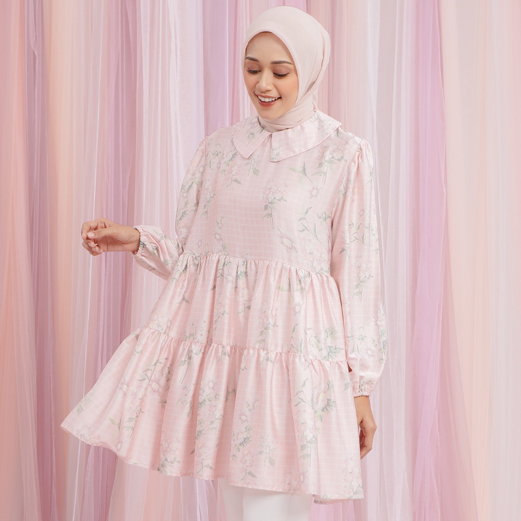 Jual HijabChic Maude Carnation Pink Tunic - Tunik Kondangan Motif Bunga ...
