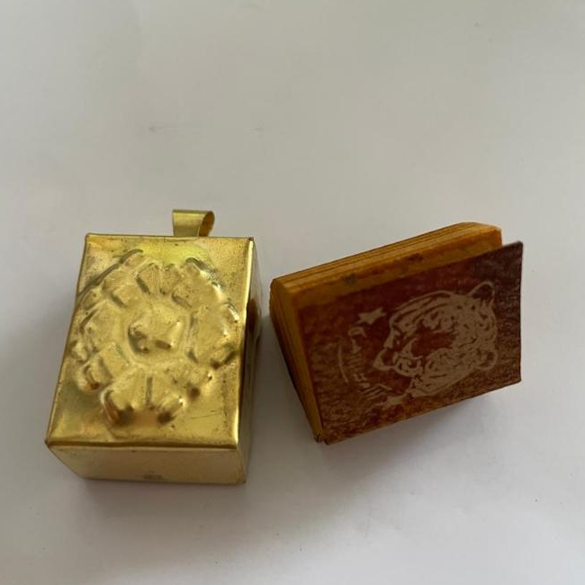 Jual KITAB ANDARUN KUNO BOX BANDUL KUNINGAN TINTA EMAS STAMBUL | Shopee ...