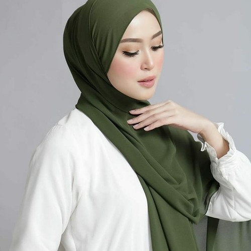 Jual PASHMINA CERRUTY Hijab pasmina cerruti babydoll jilbab phasmina sabyan ceruty baby dol ...