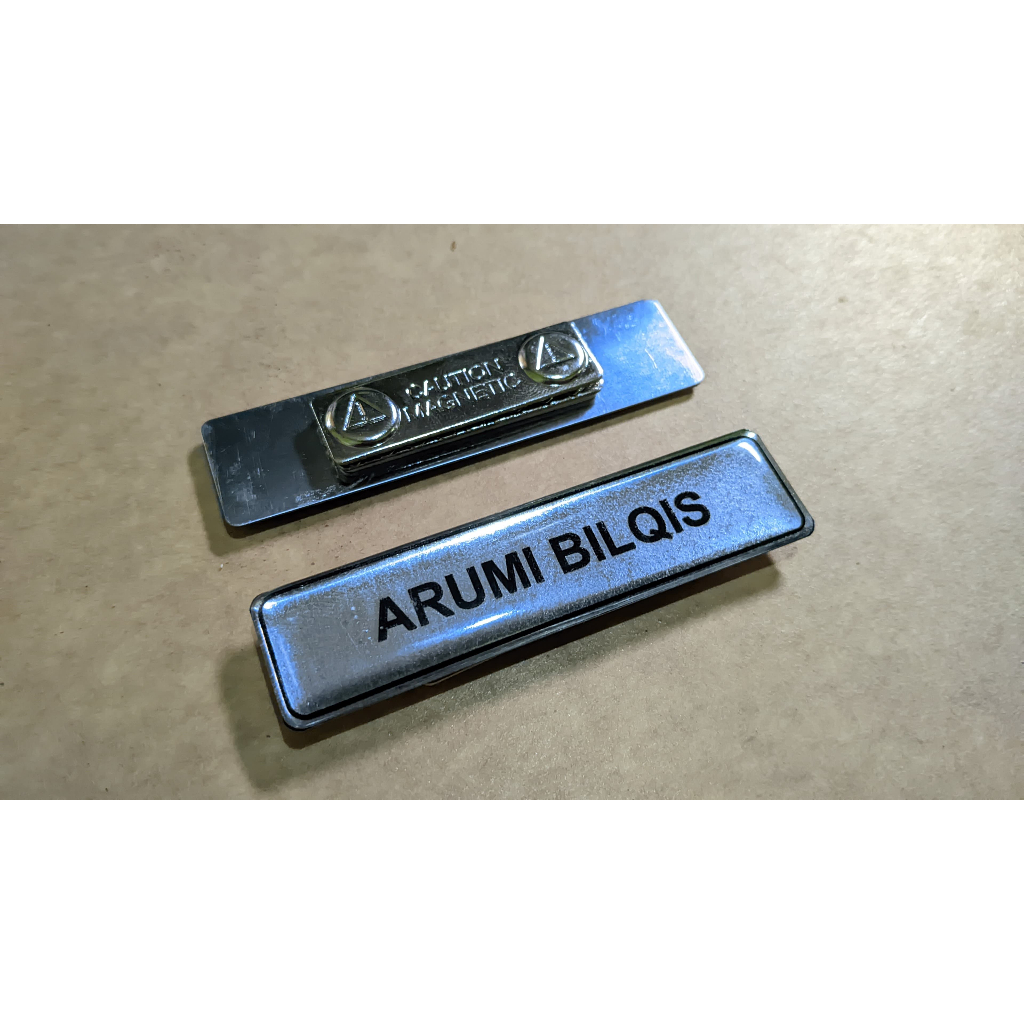 Jual PAPAN NAMA SILVER MAGNET/NAMA DADA/NAME TAG/PIN/PAPAN NAMA RESIN ...