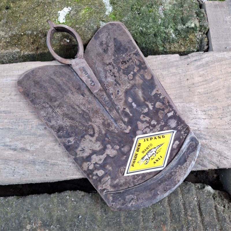 Jual Cangkul tanah asli jawa tengah baja tebal - cangkul tanah anti ...