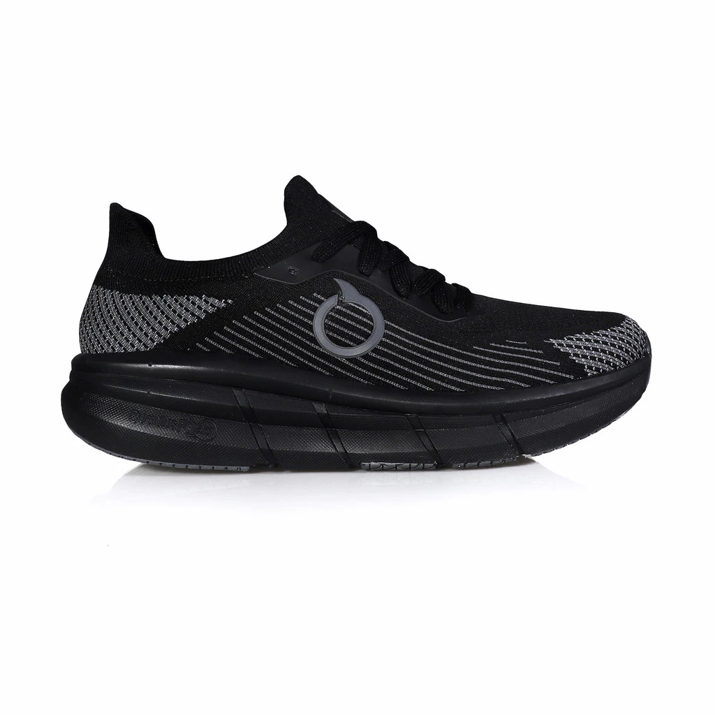 Jual Ortuseight Sepatu Sneakers Bristol 1.2 - All Black | Shopee Indonesia