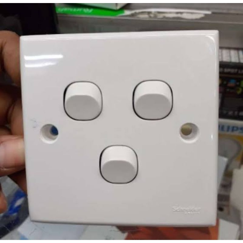 Jual saklar 3 gang schneider classic | Shopee Indonesia
