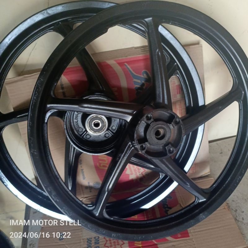 Jual velg pelek resing revo absolut, revofit, revo f1 ori AHM set ...