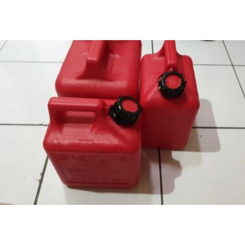 Jual Jerigen Bahan Bakar bensin Ukuran 4 Liter Jerry can gasoline USA ...