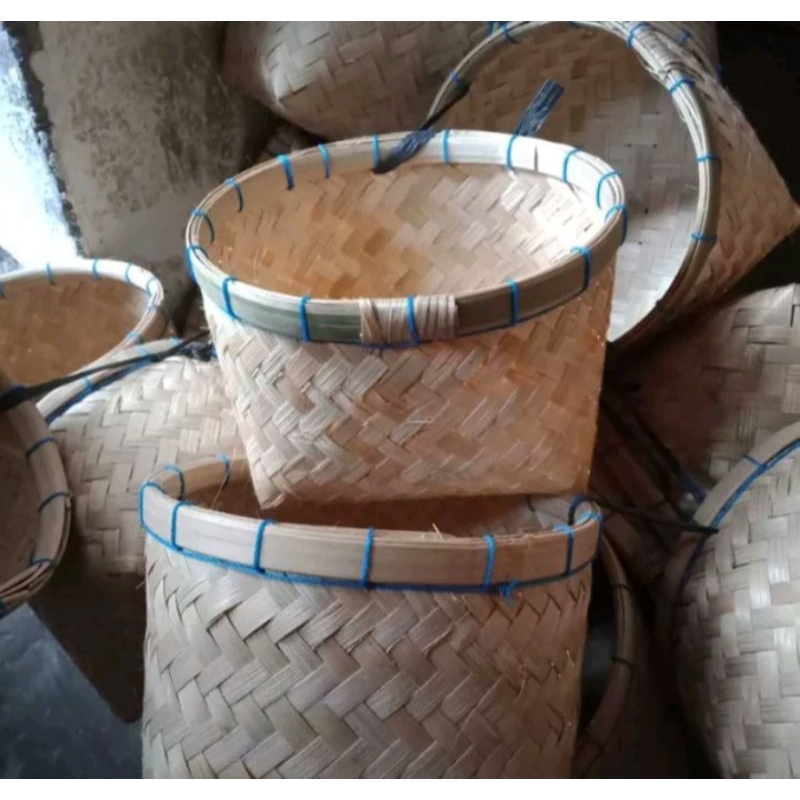 Jual tompo pithi wadah nasi anyaman bambu 22 cm | Shopee Indonesia