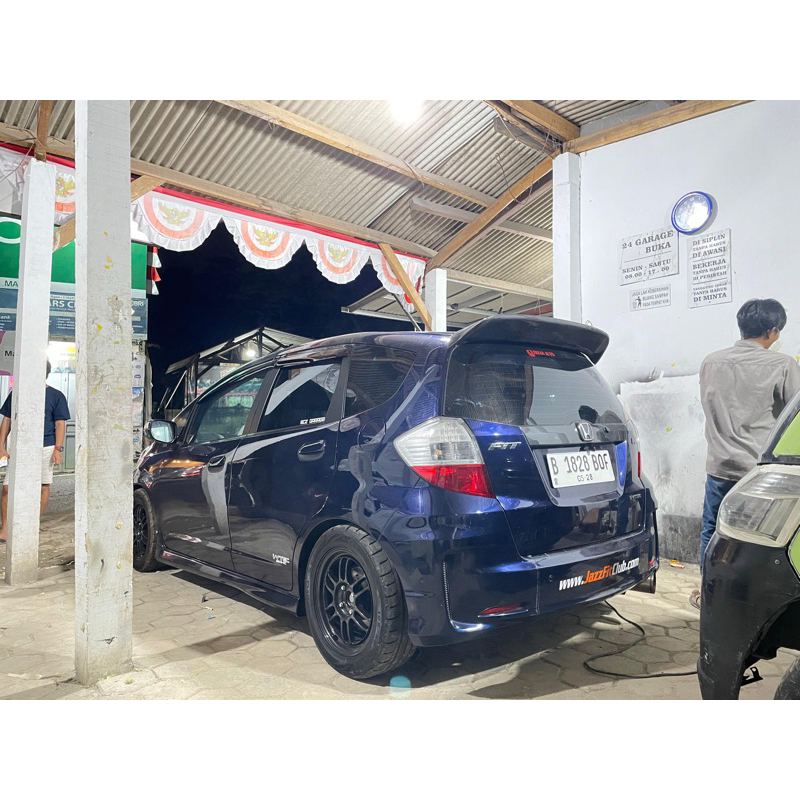 Jual Spoiler Spoon Jazz Ge8 Carbon Forged Merah | Shopee Indonesia