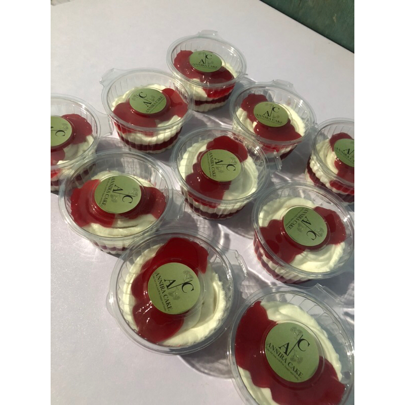 Jual Strawberry Mini Cheesecuit Dessert Box | Shopee Indonesia