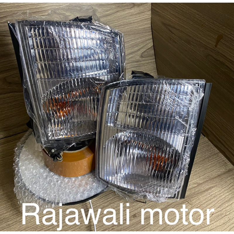 Jual LAMPU SEN SEIN BAWAH MITSUBISHI CANTER+BOHLAMP+SOCKET ASLI CPU ...