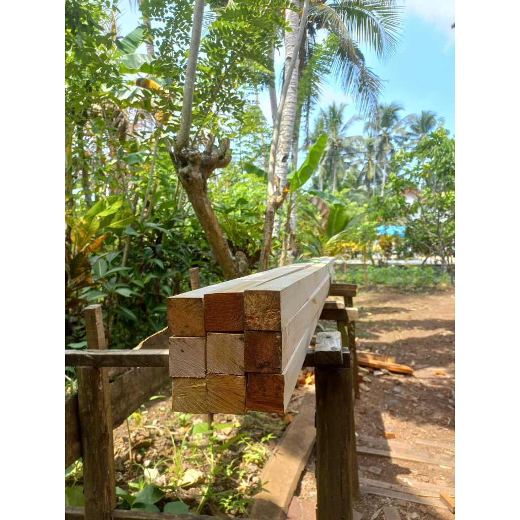 Jual Reng kayu mahoni 4 x 4 cm 2 meter murah , alot, lurus | Shopee ...