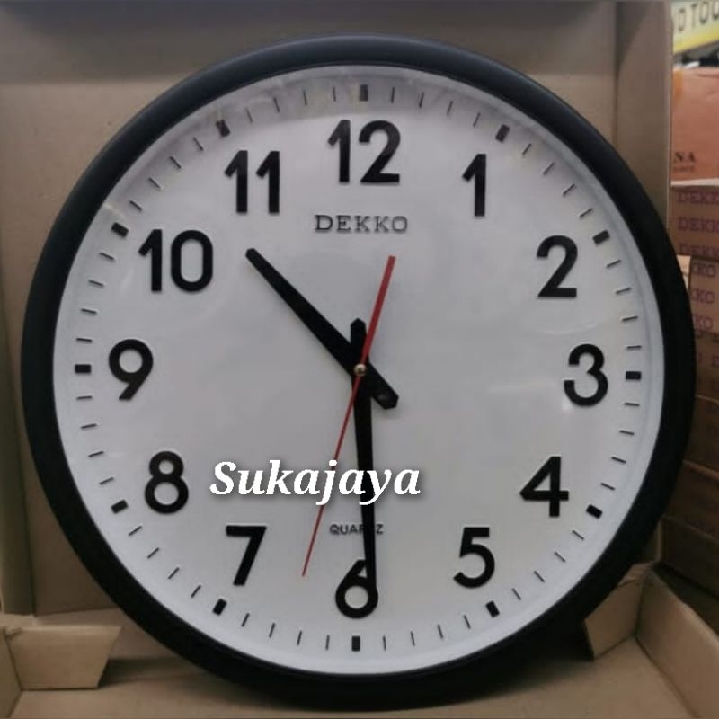 Jual jam dinding besar/jumbo 40cm deko hitam/putih | Shopee Indonesia