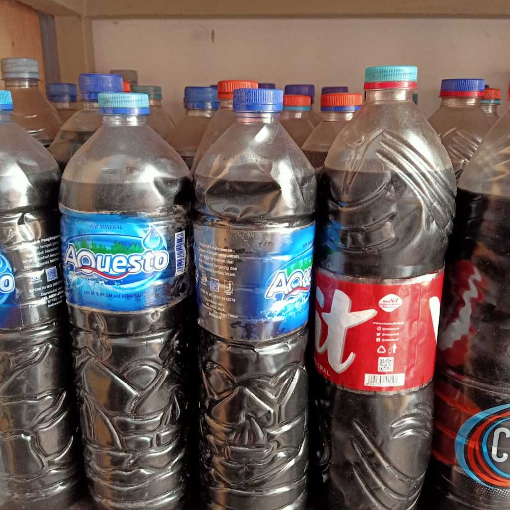 Jual Oli Bekas Motor kemasan Botol Aqua 1.5 Liter (Oli Sumbon) | Shopee ...